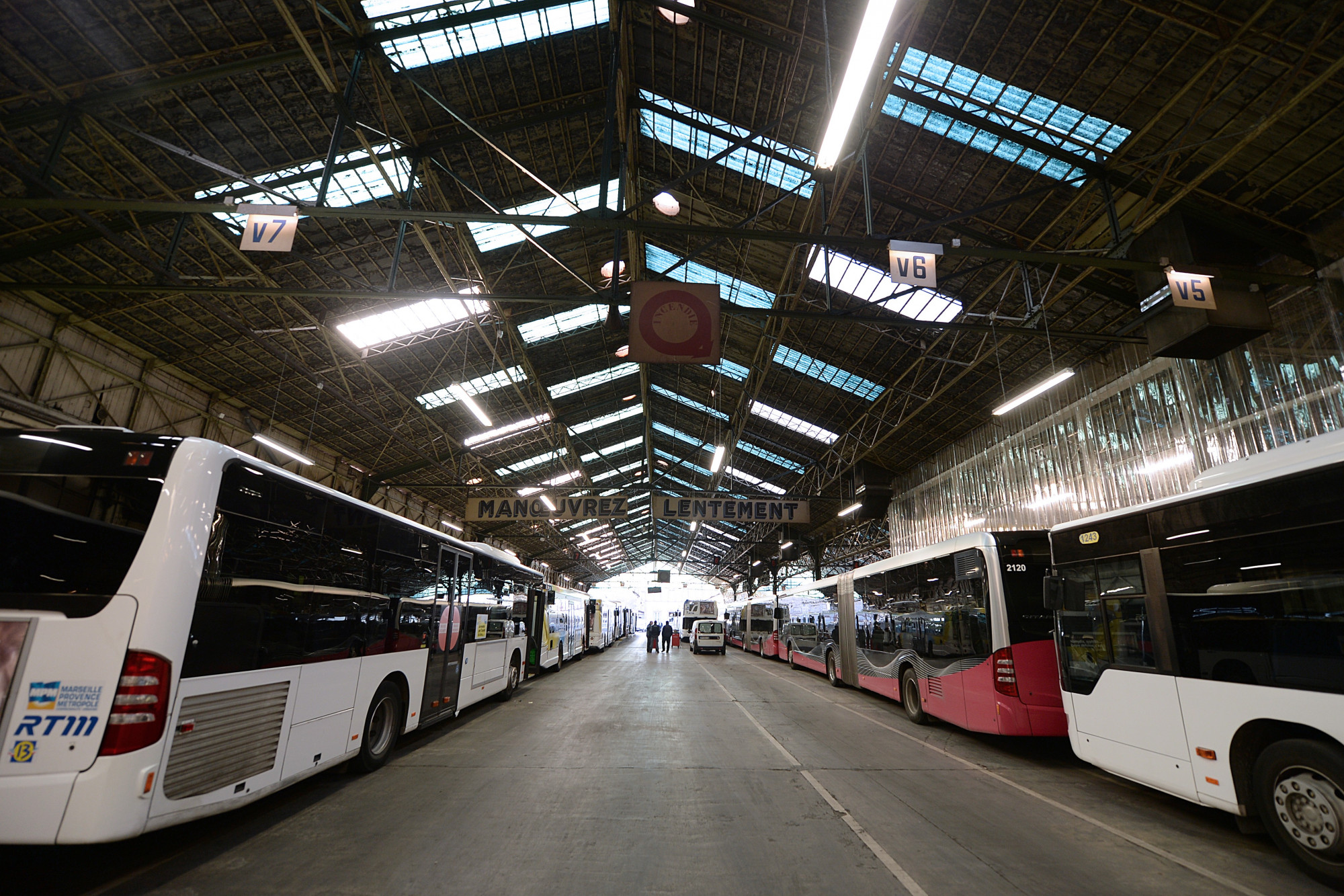 Marseille : le vigile du dépôt de bus volait et revendait le gazole