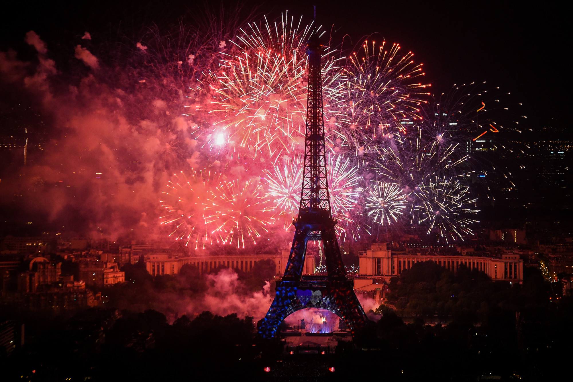 F te Nationale Du 14 Juillet Le Feu D artifice Aura Bien Lieu La F te Nationale Du 14 Juillet Le Feu D artifice Aura Bien Lieu La
