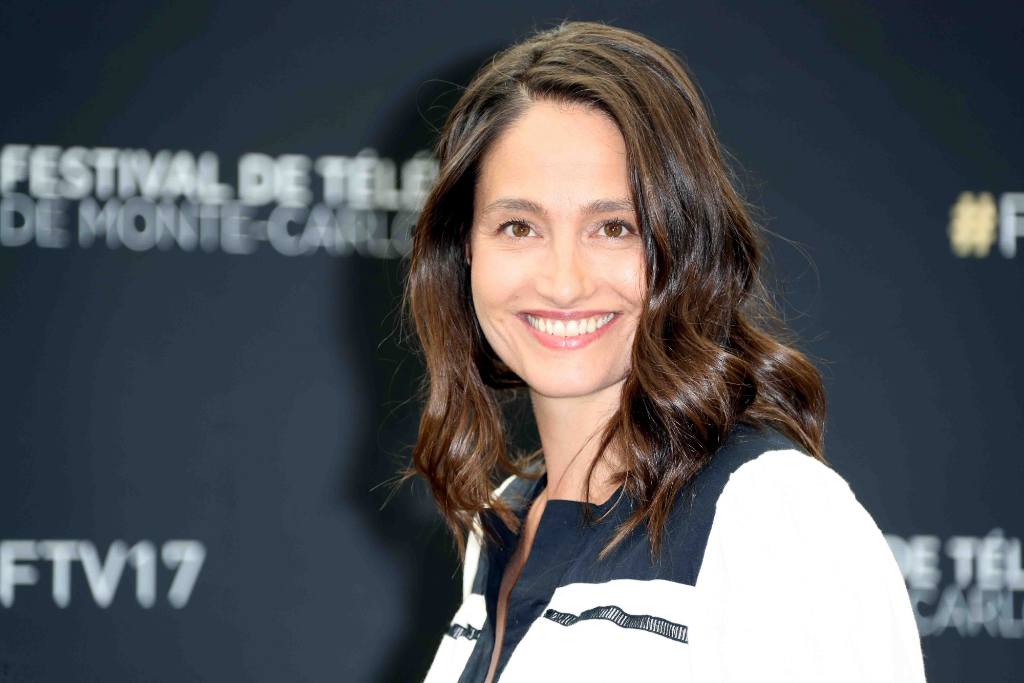 "Speakerine" : "J'avais très envie d'incarner ce rôle", confie Marie ...