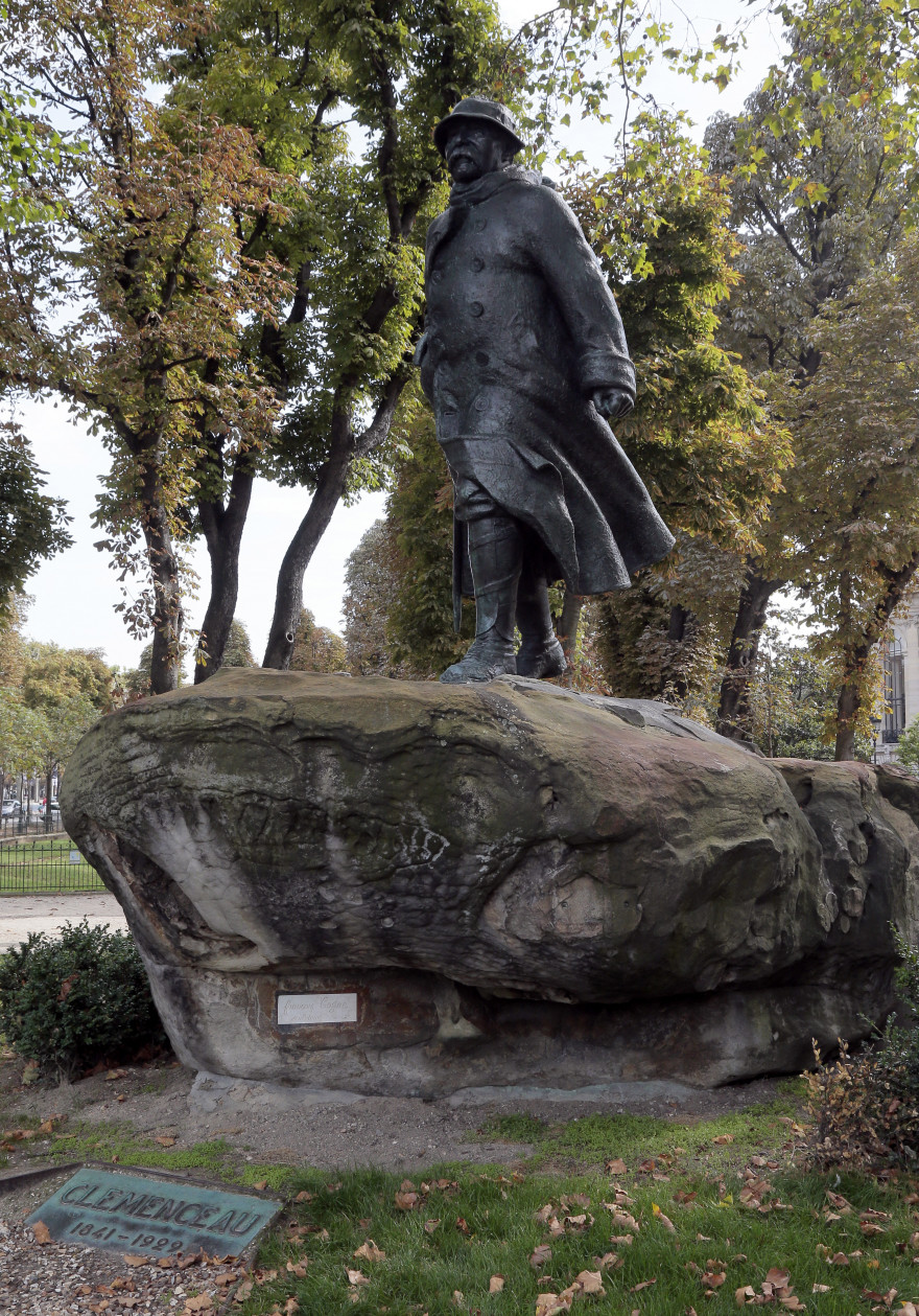 11-Novembre : Maurice Genevoix au Panthéon, Macron célèbre "le courage ...