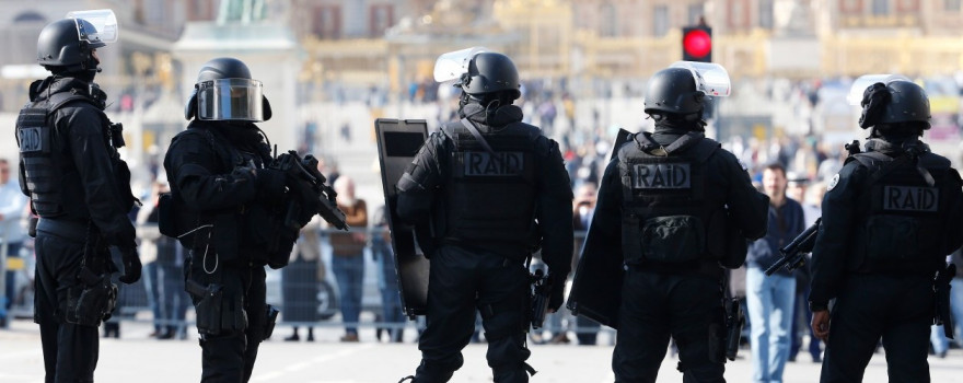 Attentats à Paris : RAID, GIGN, GIPN, BRI... Quels rôles ? Quelles ...