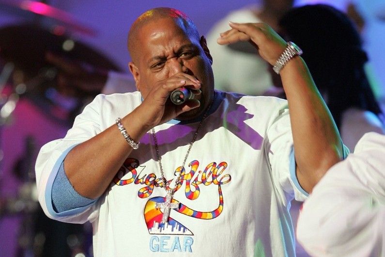 VIDÉO - Big Bank Hank, pionnier du rap avec la chanson "Rapper's ...