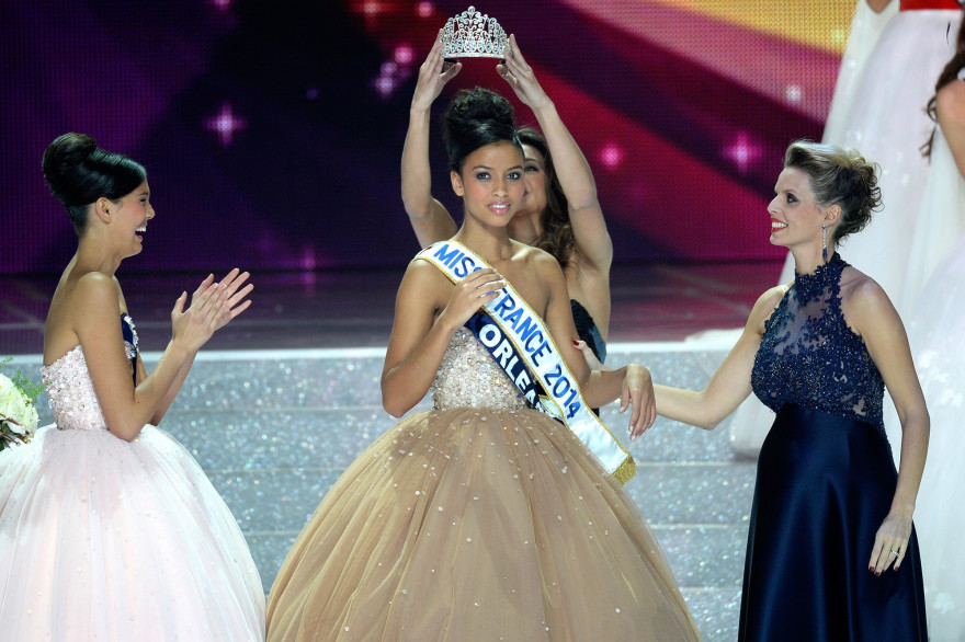 Flora Coquerel, Miss France 2014, s'apprête à intégrer "une école de mode"