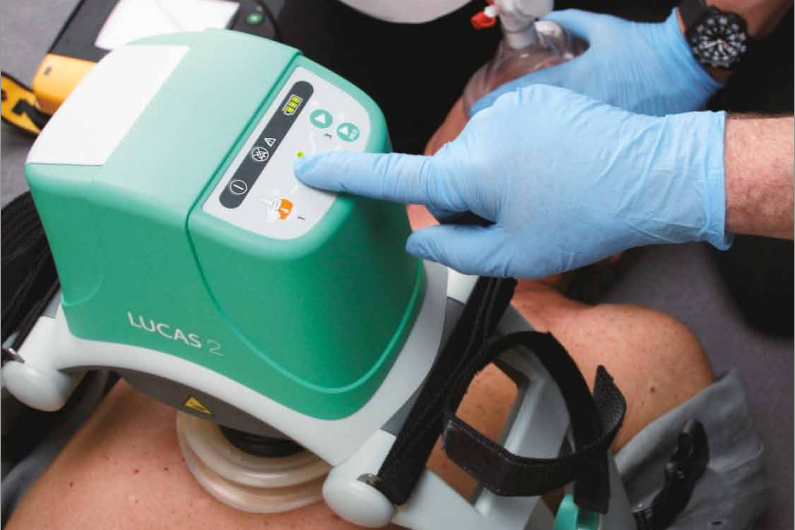 Un masseur cardiaque automatique au service des pompiers