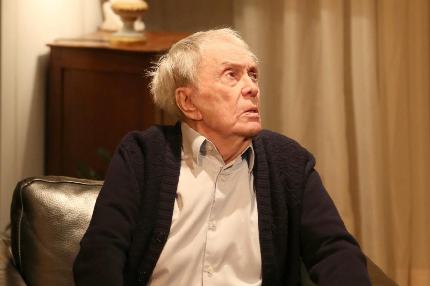 À 89 ans, Robert Hirsch est toujours à l'affiche de la pièce "Le Père"