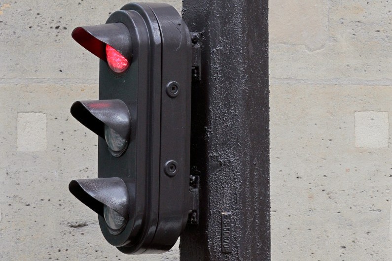 Auto : les feux rouges, bientôt de l'histoire ancienne