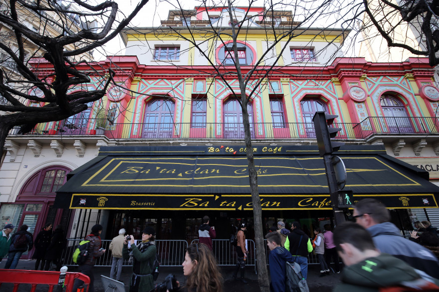 Attentats à Paris : le Bataclan annonce les premiers concerts pour la ...