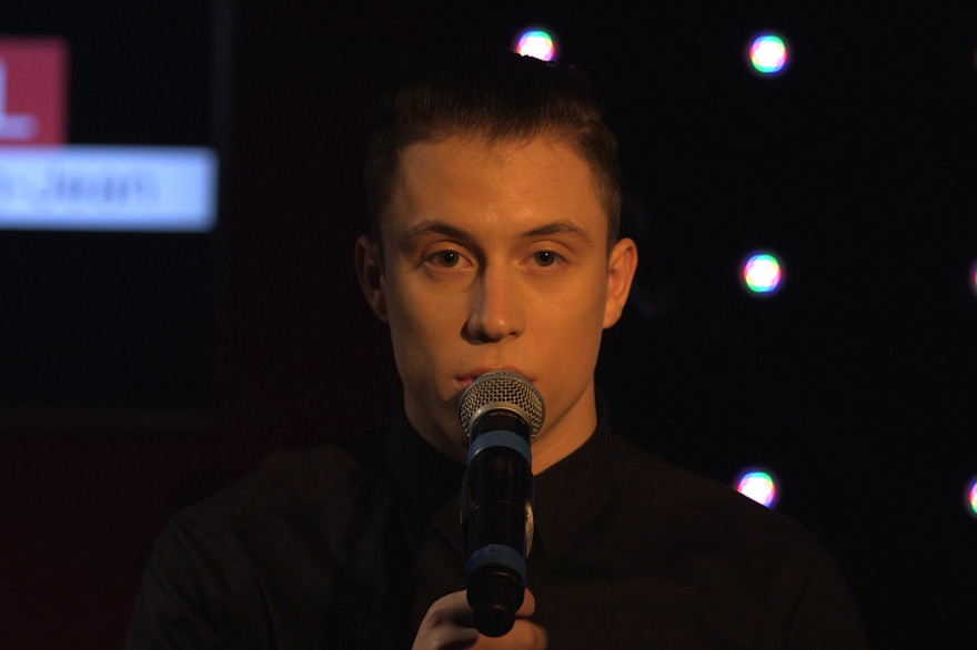 VIDÉOS - Loïc Nottet interprète 2 titres dans "Le Grand Studio RTL"